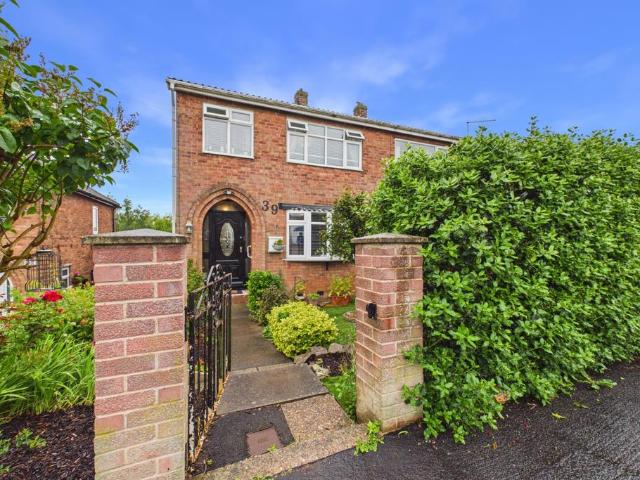 4 bedroom semi detached house for sale