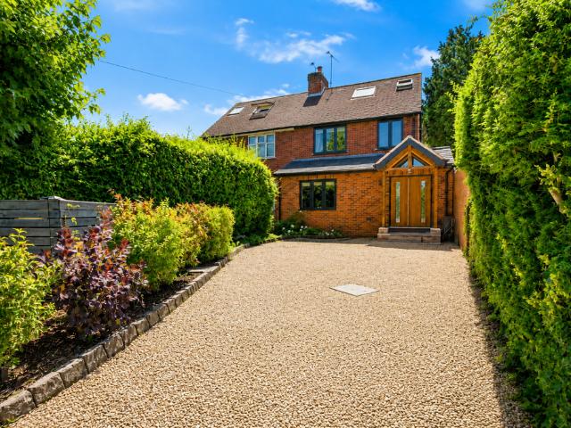 4 bedroom semi detached house for sale