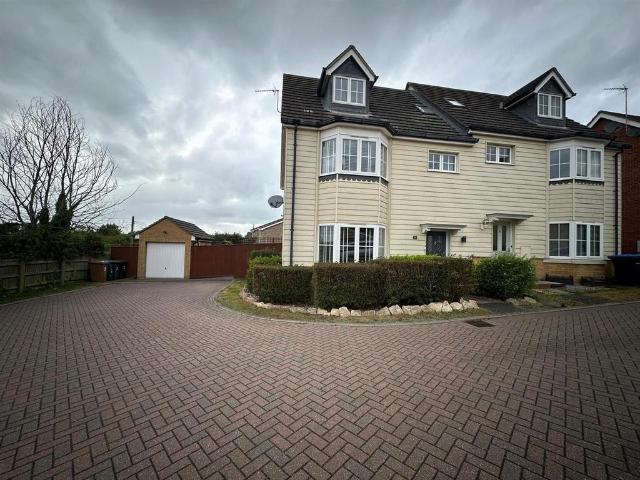4 bedroom semi detached house for sale