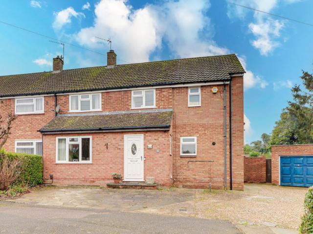 4 bedroom semi detached house for sale