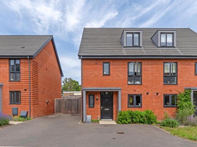 4 bedroom semi detached house for sale