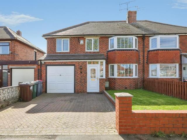 4 bedroom semi detached house for sale