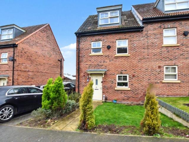 4 bedroom semi detached house for sale