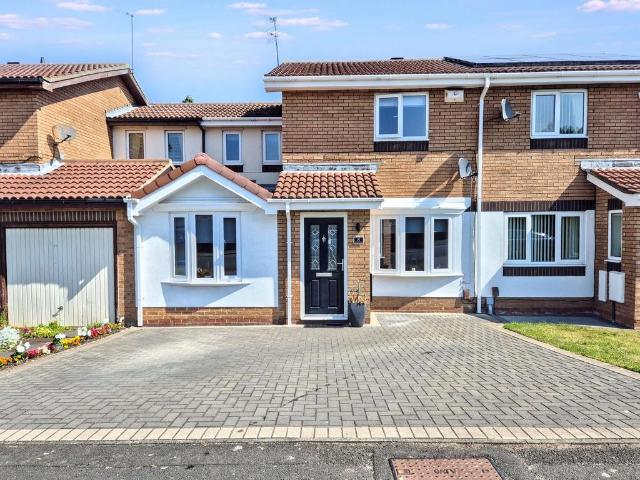 4 bedroom semi detached house for sale