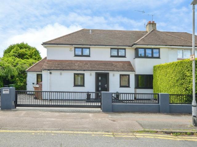 4 bedroom semi detached house for sale