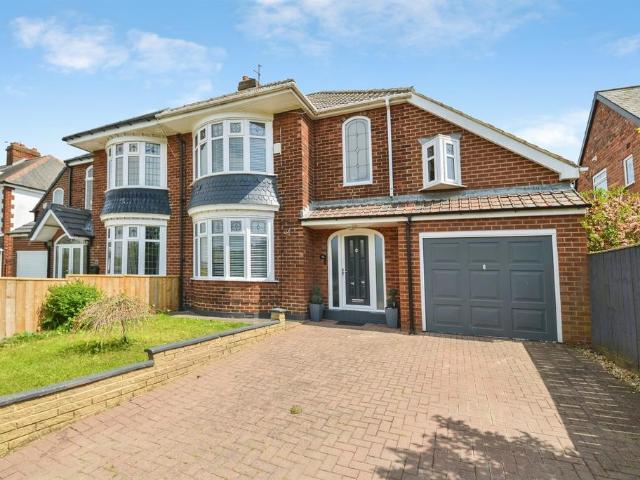 4 bedroom semi detached house for sale