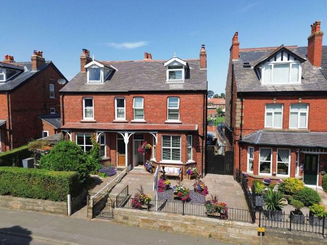 4 bedroom semi detached house for sale