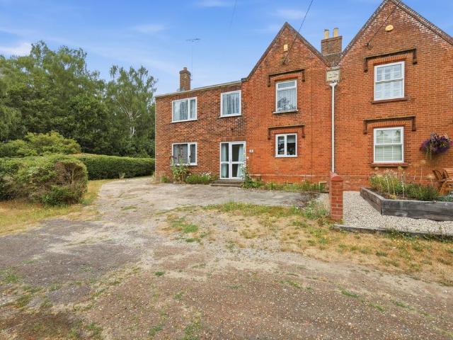 4 bedroom semi detached house for sale