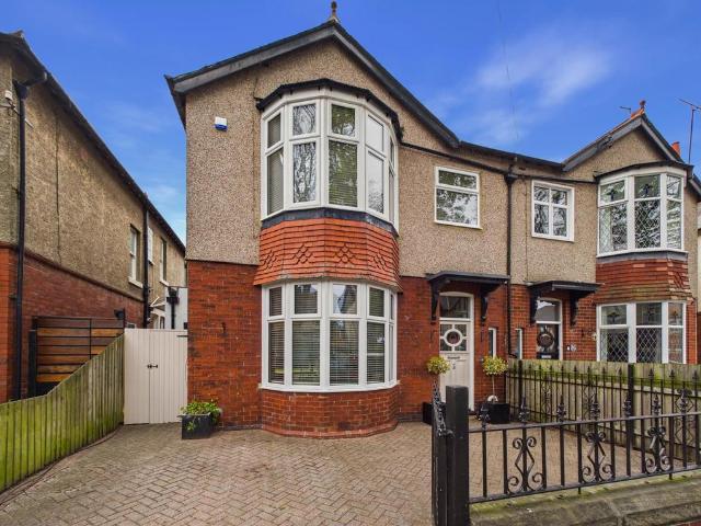 4 bedroom semi detached house for sale