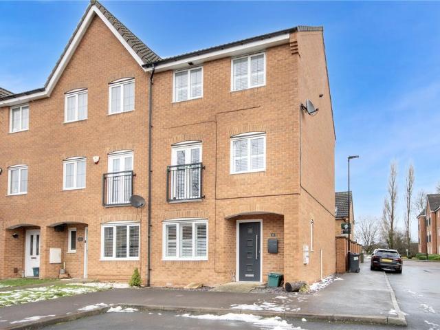 4 bedroom semi detached house for sale