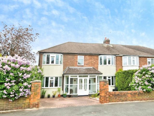4 bedroom semi detached house for sale