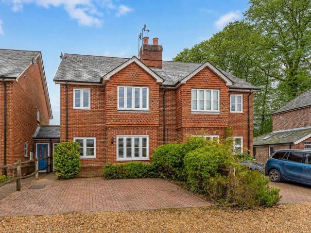 4 bedroom semi detached house for sale