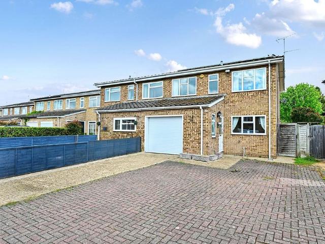 4 bedroom semi detached house for sale