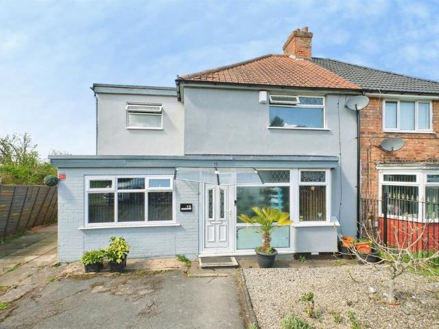 4 bedroom semi detached house for sale