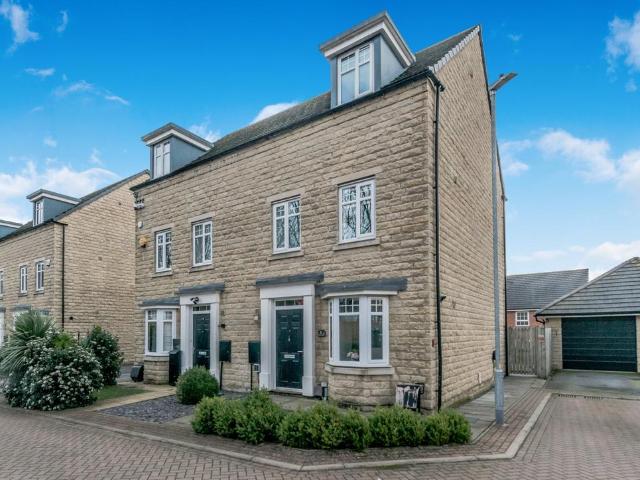 4 bedroom semi detached house for sale