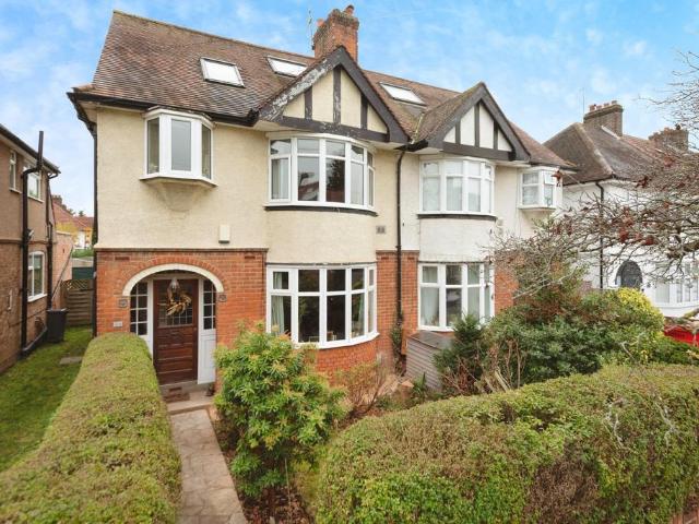 4 bedroom semi detached house for sale