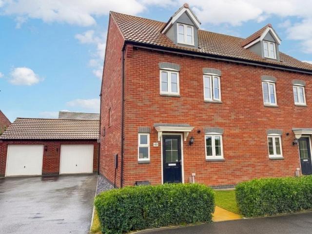 4 bedroom semi detached house for sale