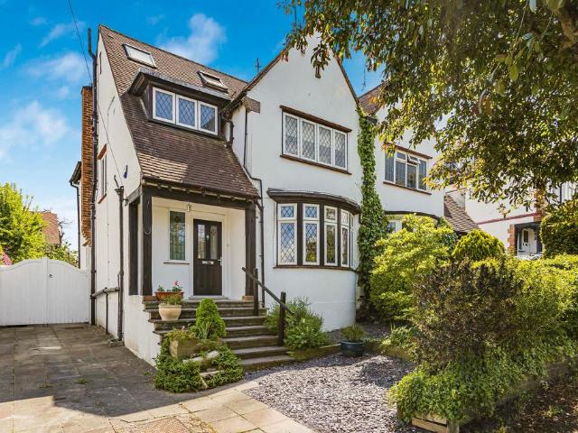 4 bedroom semi detached house for sale