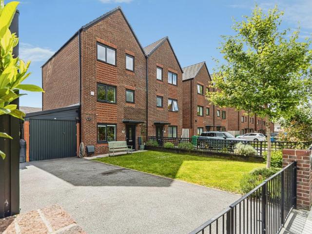 4 bedroom semi detached house for sale