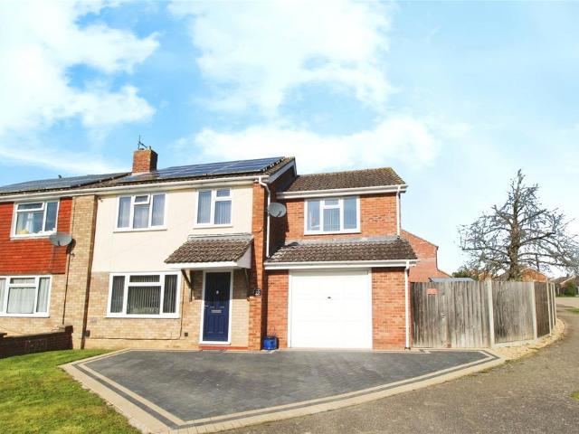 4 bedroom semi detached house for sale
