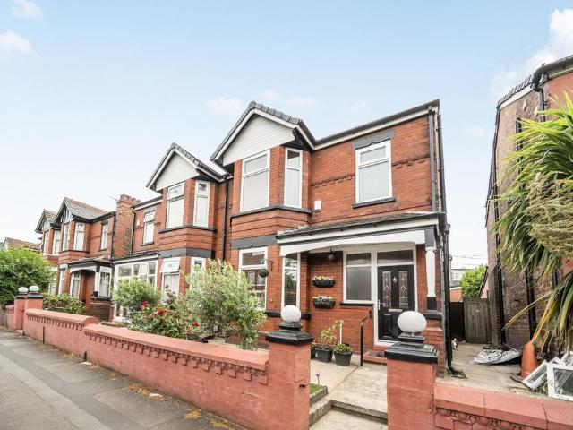 4 bedroom semi detached house for sale