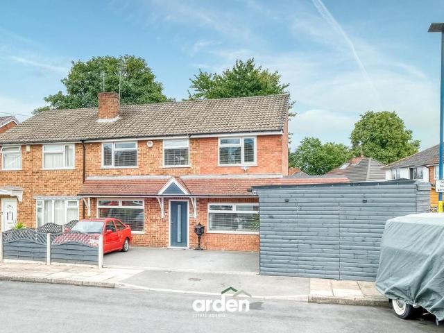 4 bedroom semi detached house for sale