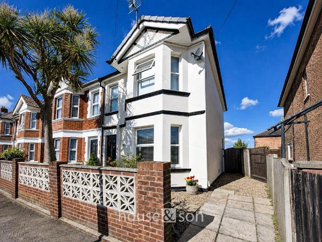 4 bedroom semi detached house for sale