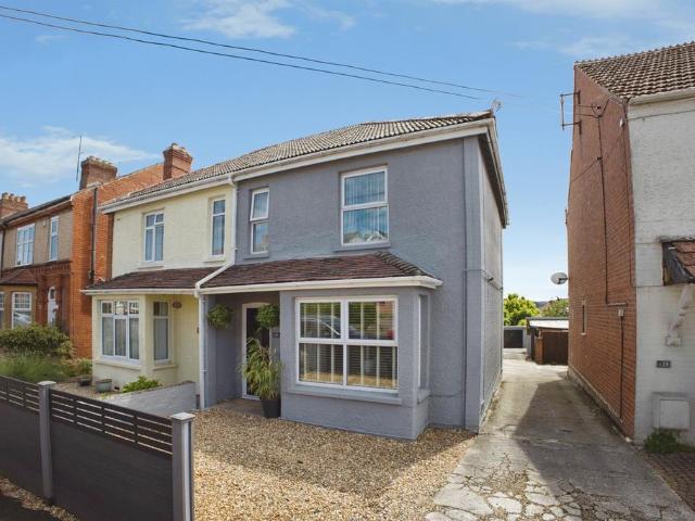 4 bedroom semi detached house for sale