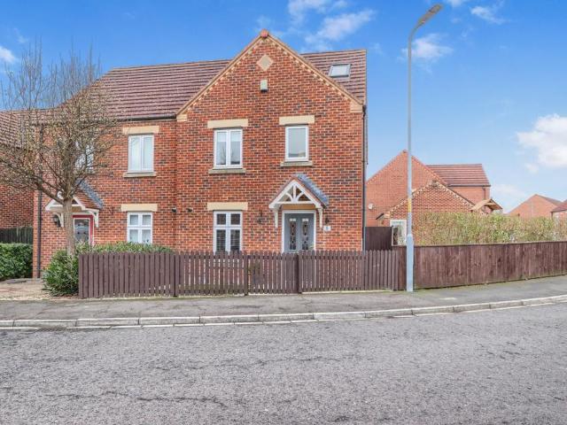4 bedroom semi detached house for sale