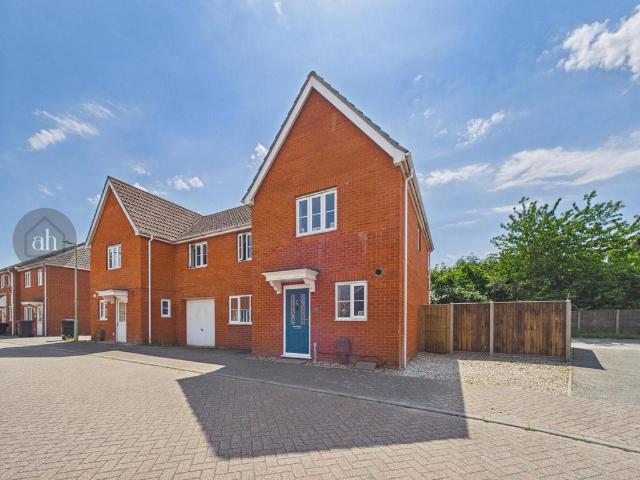 4 bedroom semi detached house for sale