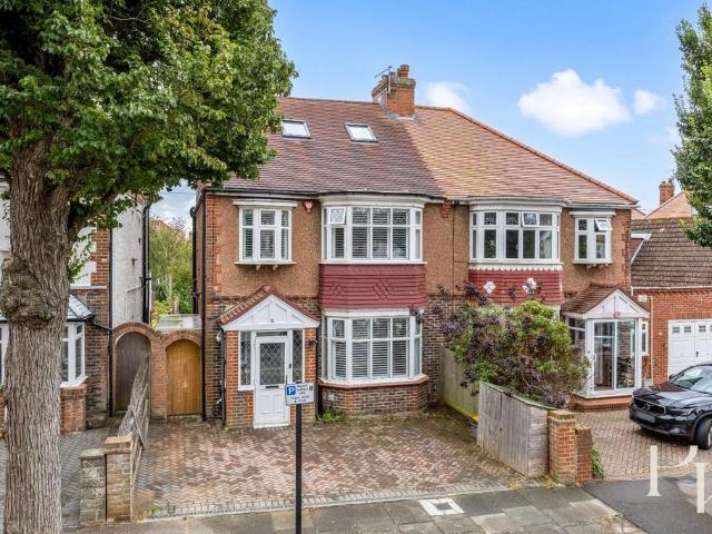 4 bedroom semi detached house for sale