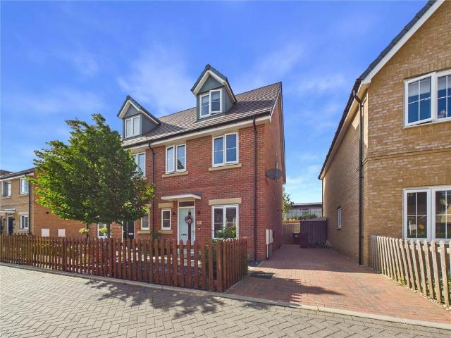 4 bedroom semi detached house for sale