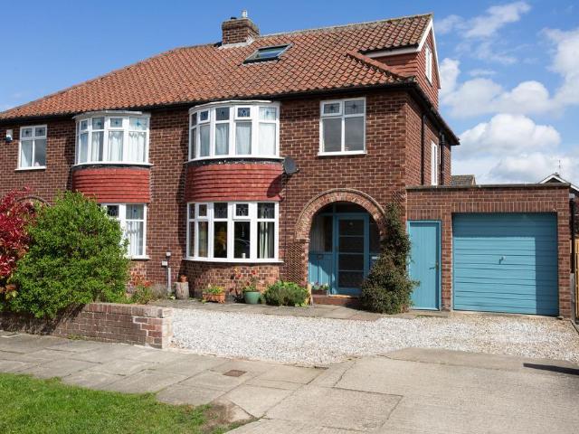 4 bedroom semi detached house for sale