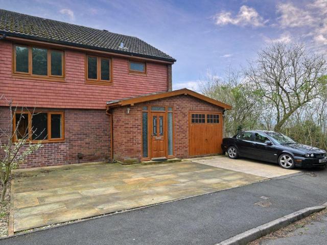 4 bedroom semi detached house for sale