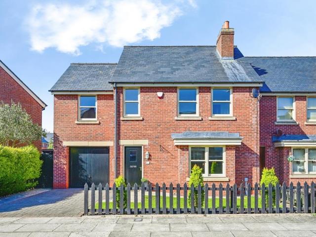 4 bedroom semi detached house for sale