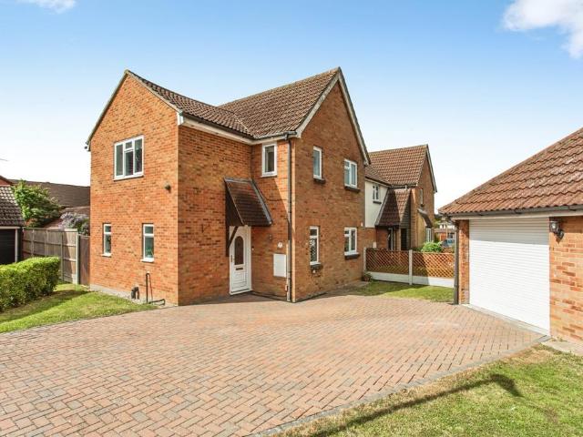 4 bedroom semi detached house for sale