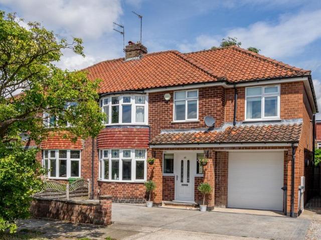 4 bedroom semi detached house for sale