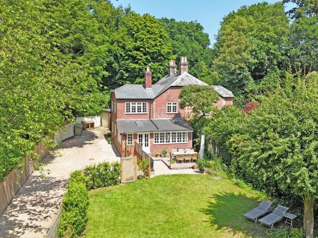 4 bedroom semi detached house for sale