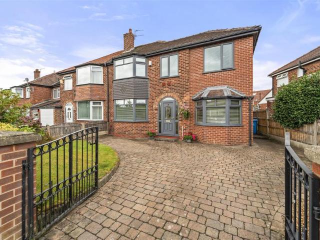 4 bedroom semi detached house for sale