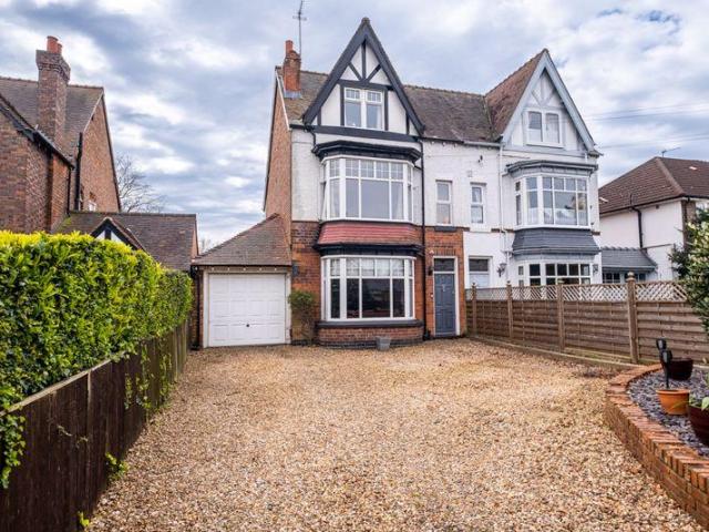4 bedroom semi detached house for sale