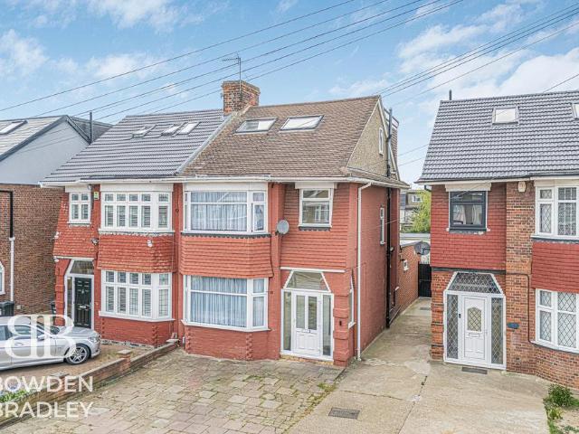 4 bedroom semi detached house for sale