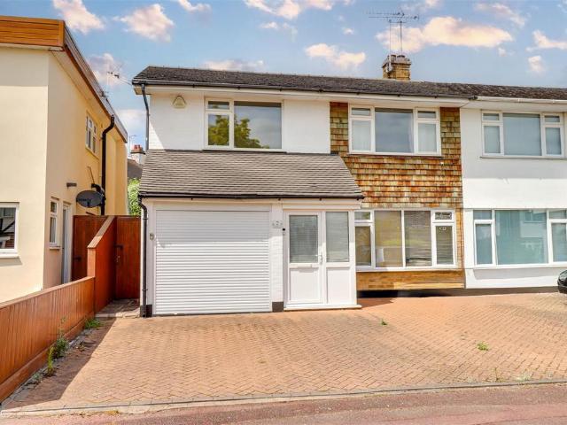 4 bedroom semi detached house for sale