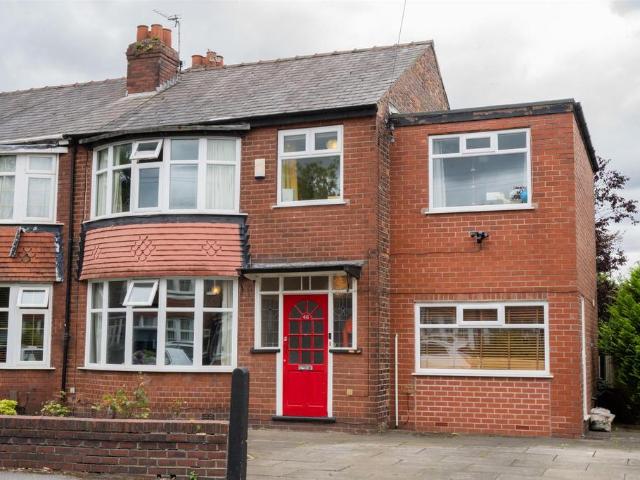 4 bedroom semi detached house for sale