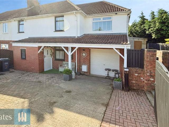 4 bedroom semi detached house for sale