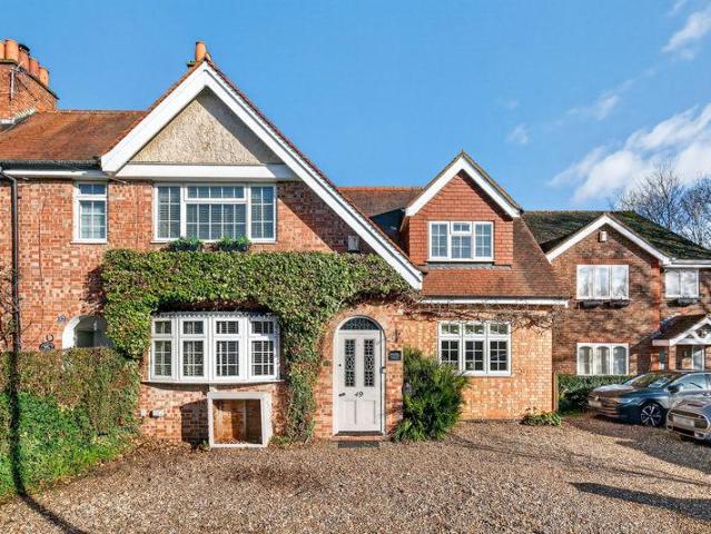 4 bedroom semi detached house for sale
