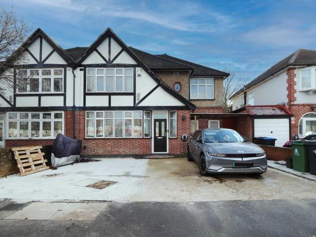 4 bedroom semi detached house for sale