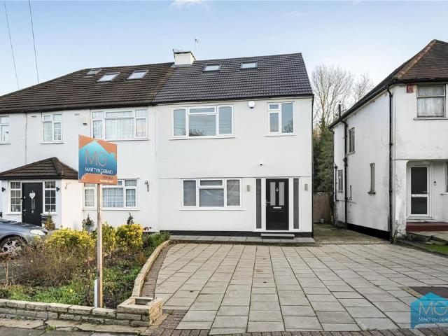 4 bedroom semi detached house for sale