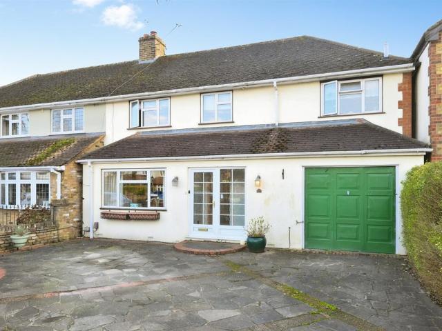 4 bedroom semi detached house for sale