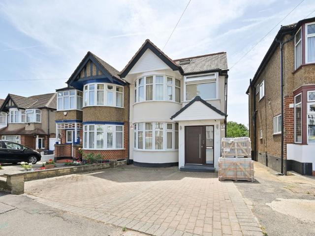 4 bedroom semi detached house for sale