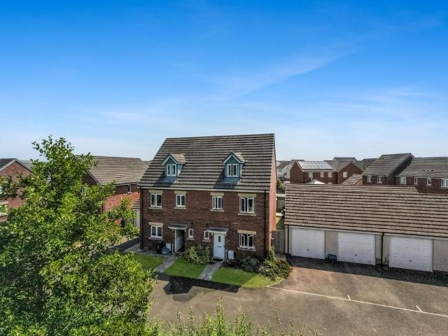4 bedroom semi detached house for sale